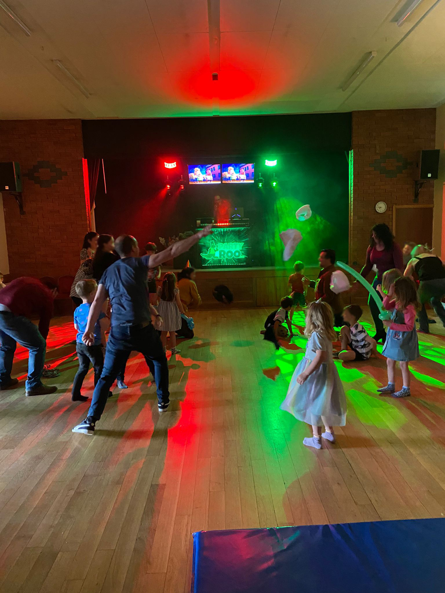 Leavers Disco - Party Roo Children's Entertainment